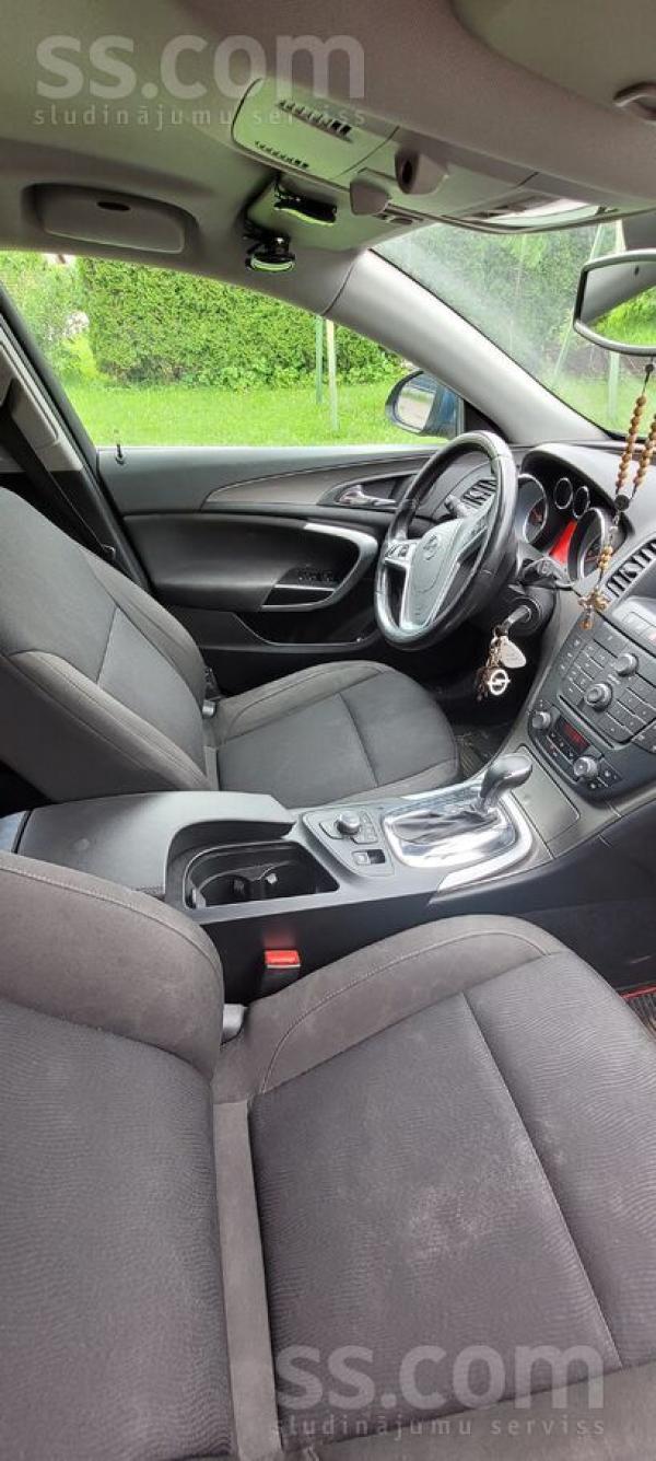Pelēks Opel Insignia 2010 Rīga, ar dzinēja tilpumu 2.00 L un nobraukumu 362 tūkst. km par 3500 €, foto 2 vietnē AUTOMOTO.COM.LV