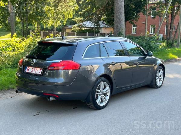 Grey Opel Insignia 2010 in Riga, with an engine capacity of 2.00 L and mileage of 0 thousand km for 2199 €, photo 5 on AUTOMOTO.COM.LV