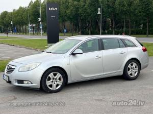 Grey Opel Insignia 2010 in Narva, with an engine capacity of 2.00 L and mileage of 320 thousand km for 999 €, photo  on AUTOMOTO.COM.LV