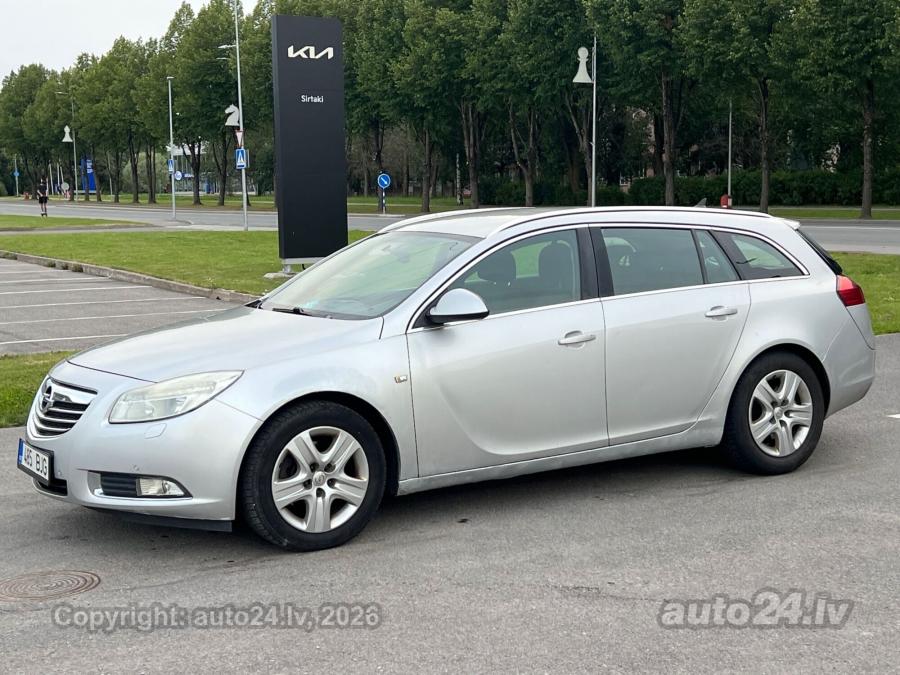 Pelēks Opel Insignia 2010 Narva, ar dzinēja tilpumu 2.00 L un nobraukumu 320 tūkst. km par 999 €, foto 1 vietnē AUTOMOTO.COM.LV