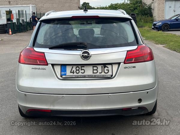 Pelēks Opel Insignia 2010 Narva, ar dzinēja tilpumu 2.00 L un nobraukumu 320 tūkst. km par 999 €, foto 4 vietnē AUTOMOTO.COM.LV