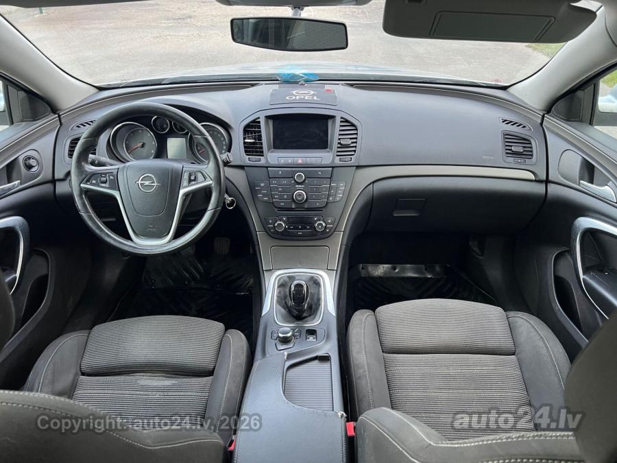 Pelēks Opel Insignia 2010 Narva, ar dzinēja tilpumu 2.00 L un nobraukumu 320 tūkst. km par 999 €, foto 12 vietnē AUTOMOTO.COM.LV