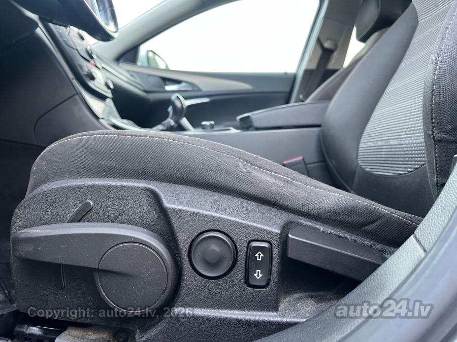 Pelēks Opel Insignia 2010 Narva, ar dzinēja tilpumu 2.00 L un nobraukumu 320 tūkst. km par 999 €, foto 14 vietnē AUTOMOTO.COM.LV