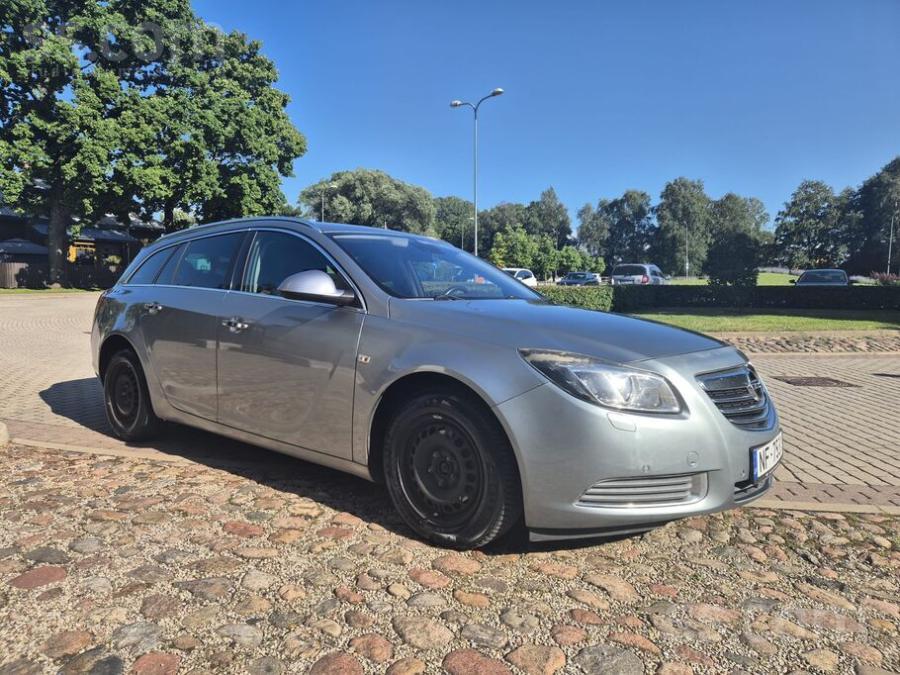 Pelēks Opel Insignia 2010 Ventspils, ar dzinēja tilpumu 2.00 L un nobraukumu 301 tūkst. km par 3000 €, foto 4 vietnē AUTOMOTO.COM.LV