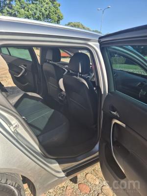 Pelēks Opel Insignia 2010 Ventspils, ar dzinēja tilpumu 2.00 L un nobraukumu 301 tūkst. km par 3000 €, foto 8 vietnē AUTOMOTO.COM.LV