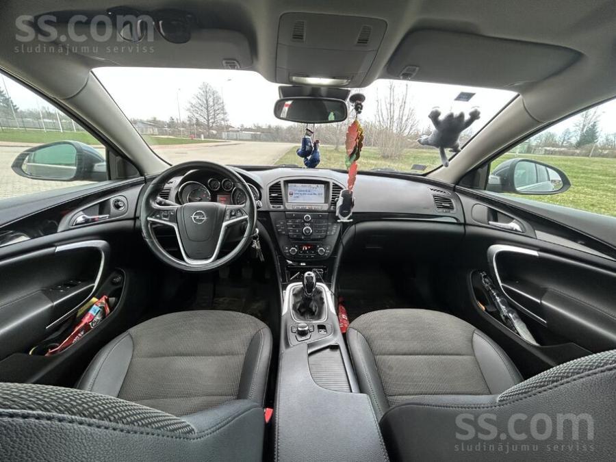Pelēks Opel Insignia 2010 Ventspils, ar dzinēja tilpumu 2.00 L un nobraukumu 291 tūkst. km par 2800 €, foto 11 vietnē AUTOMOTO.COM.LV