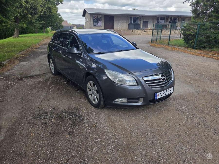 Grey Opel Insignia 2010 in Telschi, with an engine capacity of 2.00 L and mileage of 340 thousand km for 2850 €, photo 3 on AUTOMOTO.COM.LV