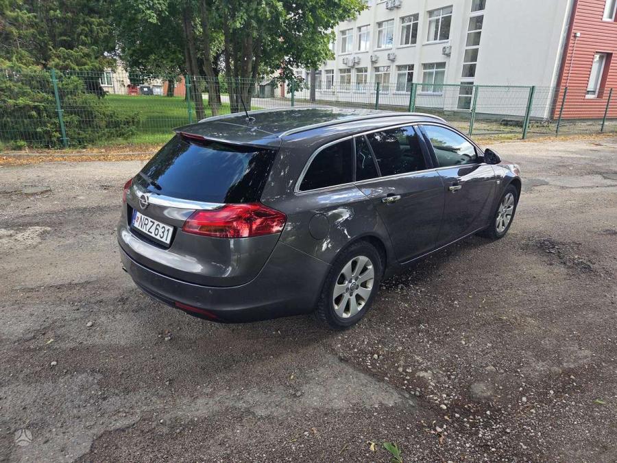 Grey Opel Insignia 2010 in Telschi, with an engine capacity of 2.00 L and mileage of 340 thousand km for 2850 €, photo 6 on AUTOMOTO.COM.LV