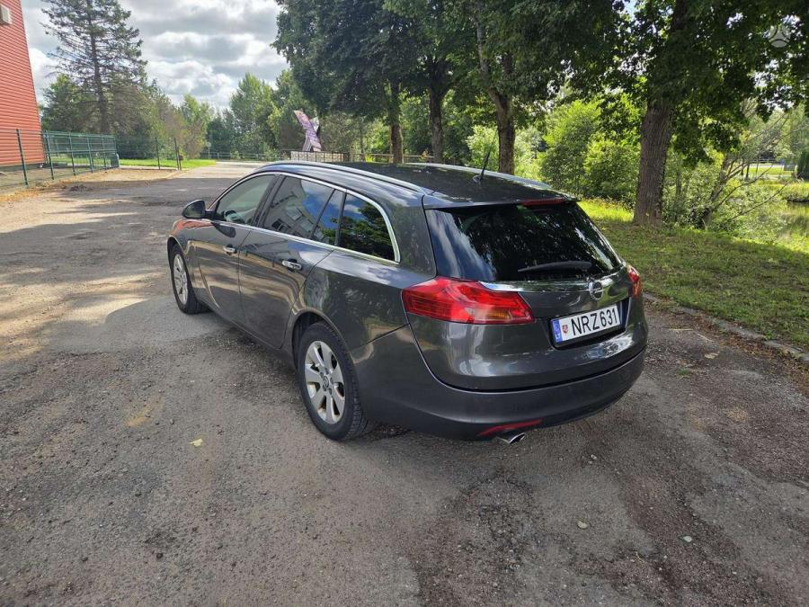 Grey Opel Insignia 2010 in Telschi, with an engine capacity of 2.00 L and mileage of 340 thousand km for 2850 €, photo 8 on AUTOMOTO.COM.LV