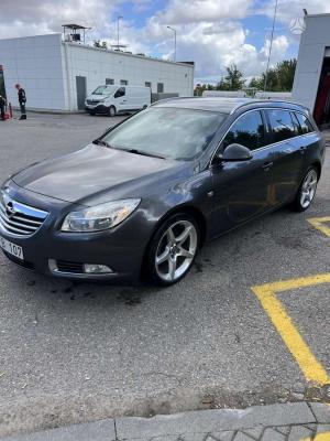 Grey Opel Insignia 2010 in Siauliai, with an engine capacity of 1.96 L and mileage of 282 thousand km for 2900 €, photo  on AUTOMOTO.COM.LV