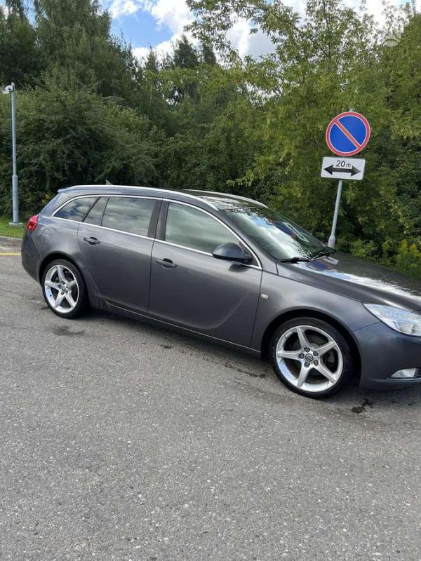 Pelēks Opel Insignia 2010 Šauļi, ar dzinēja tilpumu 1.96 L un nobraukumu 282 tūkst. km par 2900 €, foto 3 vietnē AUTOMOTO.COM.LV
