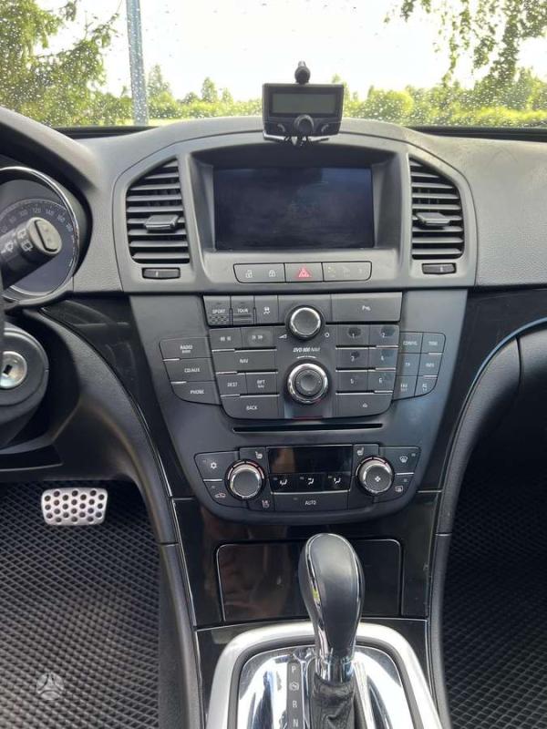 Pelēks Opel Insignia 2010 Šauļi, ar dzinēja tilpumu 1.96 L un nobraukumu 282 tūkst. km par 2900 €, foto 10 vietnē AUTOMOTO.COM.LV