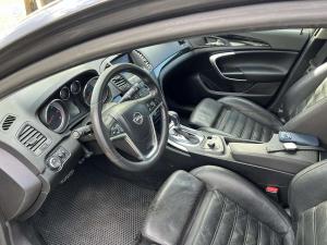 Grey Opel Insignia 2010 in Siauliai, with an engine capacity of 1.96 L and mileage of 282 thousand km for 2900 €, photo 12 on AUTOMOTO.COM.LV