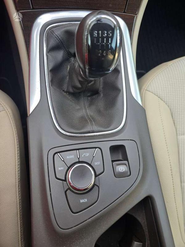 Pelēks Opel Insignia 2010 Kauņa, ar dzinēja tilpumu 2.00 L un nobraukumu 226 tūkst. km par 2100 €, foto 5 vietnē AUTOMOTO.COM.LV