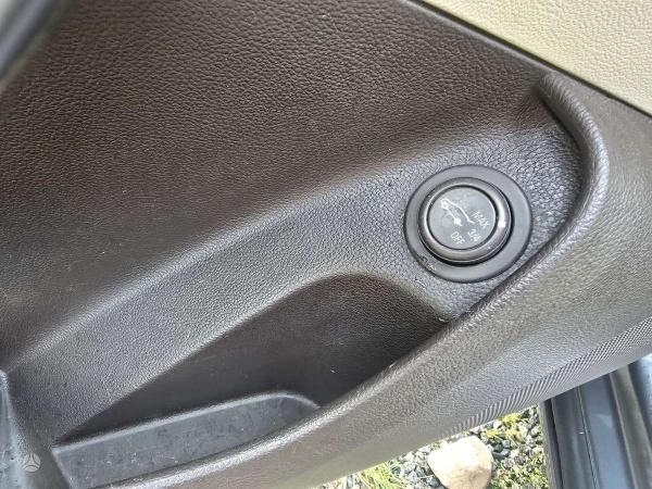 Pelēks Opel Insignia 2010 Kauņa, ar dzinēja tilpumu 2.00 L un nobraukumu 226 tūkst. km par 2100 €, foto 9 vietnē AUTOMOTO.COM.LV