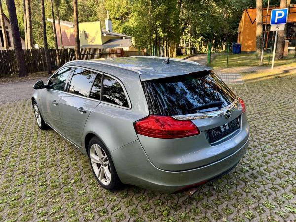 Grey Opel Insignia 2010 in Kaunas, with an engine capacity of 1.96 L and mileage of 200 thousand km for 2999 €, photo 5 on AUTOMOTO.COM.LV