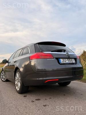 Pelēks Opel Insignia 2010 Daugavpils, ar dzinēja tilpumu 2.00 L un nobraukumu 268 tūkst. km par 3980 €, foto 3 vietnē AUTOMOTO.COM.LV