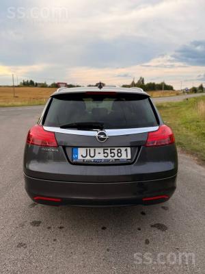 Pelēks Opel Insignia 2010 Daugavpils, ar dzinēja tilpumu 2.00 L un nobraukumu 268 tūkst. km par 3980 €, foto 4 vietnē AUTOMOTO.COM.LV