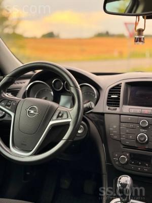 Pelēks Opel Insignia 2010 Daugavpils, ar dzinēja tilpumu 2.00 L un nobraukumu 268 tūkst. km par 3980 €, foto 6 vietnē AUTOMOTO.COM.LV