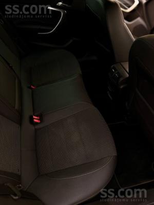 Pelēks Opel Insignia 2010 Daugavpils, ar dzinēja tilpumu 2.00 L un nobraukumu 268 tūkst. km par 3980 €, foto 12 vietnē AUTOMOTO.COM.LV