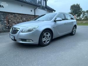 Grey Opel Insignia 2010 in Panevezys, with an engine capacity of 2.00 L and mileage of 254 thousand km for 1950 €, photo  on AUTOMOTO.COM.LV
