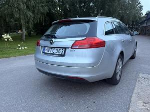 Pelēks Opel Insignia 2010 Panevēža, ar dzinēja tilpumu 2.00 L un nobraukumu 254 tūkst. km par 1950 €, foto 4 vietnē AUTOMOTO.COM.LV