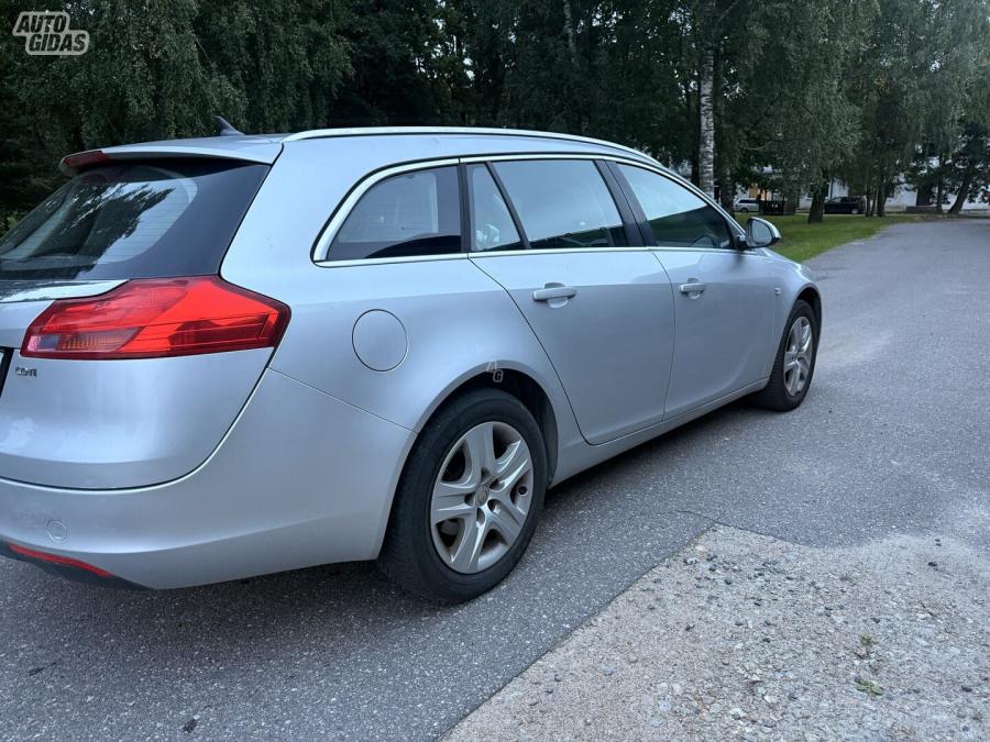 Pelēks Opel Insignia 2010 Panevēža, ar dzinēja tilpumu 2.00 L un nobraukumu 254 tūkst. km par 1950 €, foto 5 vietnē AUTOMOTO.COM.LV