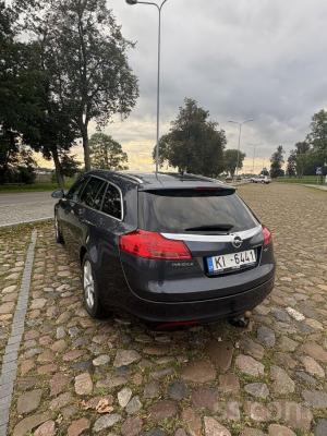 Pelēks Opel Insignia 2010 Daugavpils, ar dzinēja tilpumu 1.90 L un nobraukumu 321 tūkst. km par 2800 €, foto 4 vietnē AUTOMOTO.COM.LV