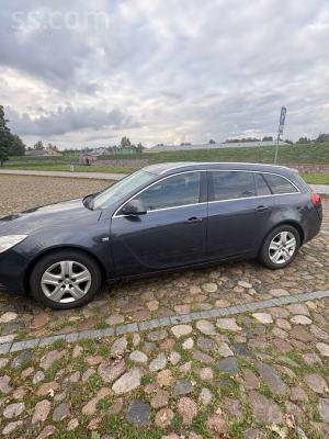 Pelēks Opel Insignia 2010 Daugavpils, ar dzinēja tilpumu 1.90 L un nobraukumu 321 tūkst. km par 2800 €, foto 5 vietnē AUTOMOTO.COM.LV