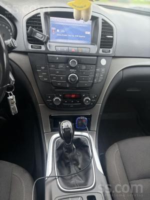 Pelēks Opel Insignia 2010 Daugavpils, ar dzinēja tilpumu 1.90 L un nobraukumu 321 tūkst. km par 2800 €, foto 6 vietnē AUTOMOTO.COM.LV