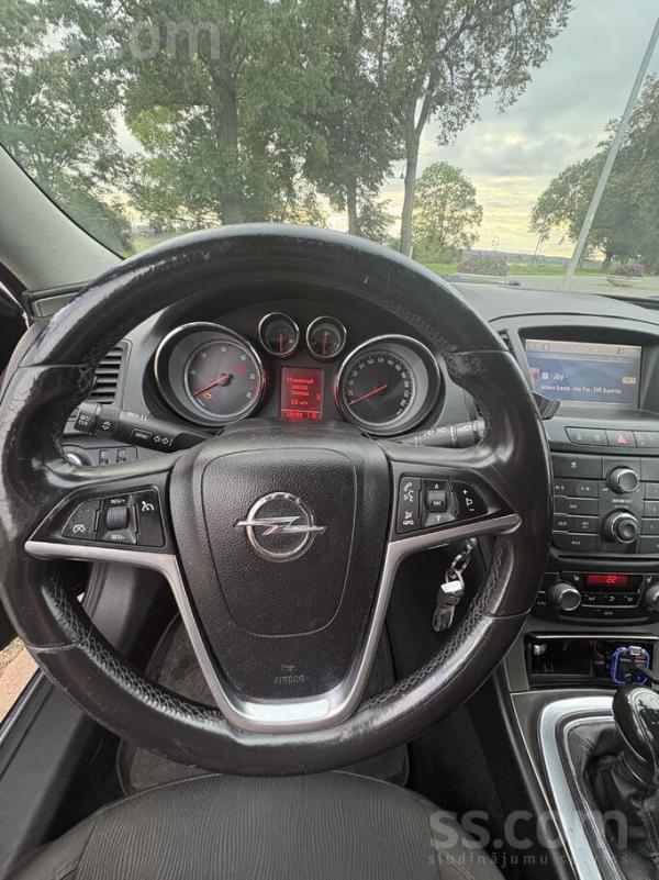 Pelēks Opel Insignia 2010 Daugavpils, ar dzinēja tilpumu 1.90 L un nobraukumu 321 tūkst. km par 2800 €, foto 7 vietnē AUTOMOTO.COM.LV