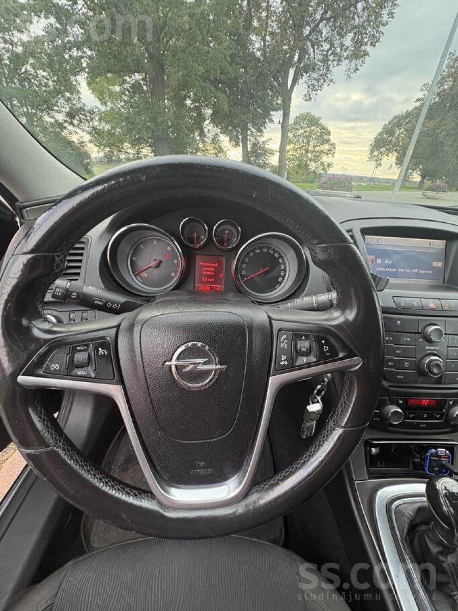 Pelēks Opel Insignia 2010 Daugavpils, ar dzinēja tilpumu 1.90 L un nobraukumu 321 tūkst. km par 2800 €, foto 7 vietnē AUTOMOTO.COM.LV