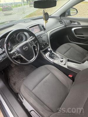 Pelēks Opel Insignia 2010 Daugavpils, ar dzinēja tilpumu 1.90 L un nobraukumu 321 tūkst. km par 2800 €, foto 8 vietnē AUTOMOTO.COM.LV