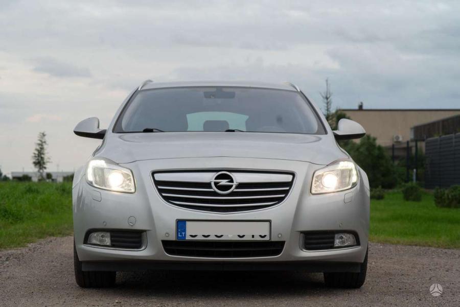 Pelēks Opel Insignia 2010 Kauņa, ar dzinēja tilpumu 1.96 L un nobraukumu 210 tūkst. km par 2899 €, foto 5 vietnē AUTOMOTO.COM.LV