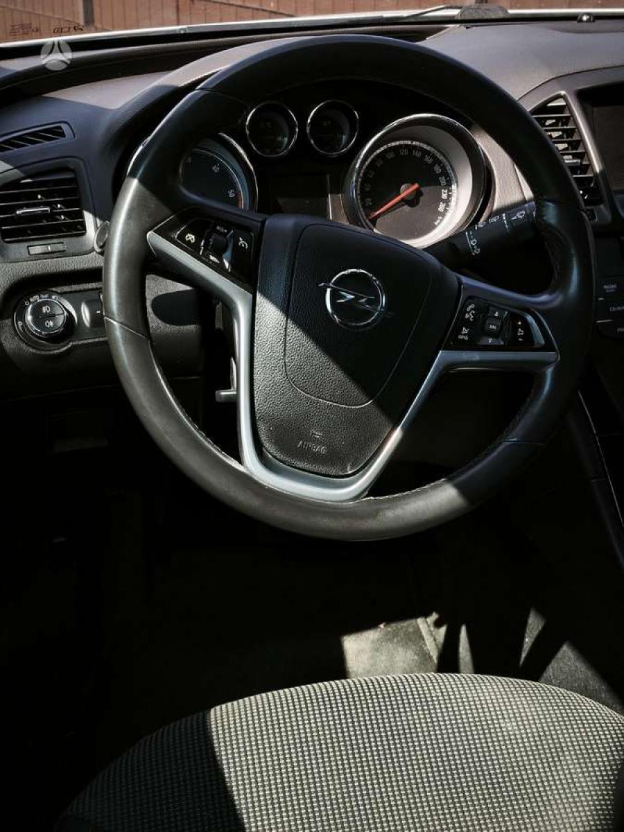 Pelēks Opel Insignia 2010 Kauņa, ar dzinēja tilpumu 1.96 L un nobraukumu 210 tūkst. km par 2899 €, foto 10 vietnē AUTOMOTO.COM.LV