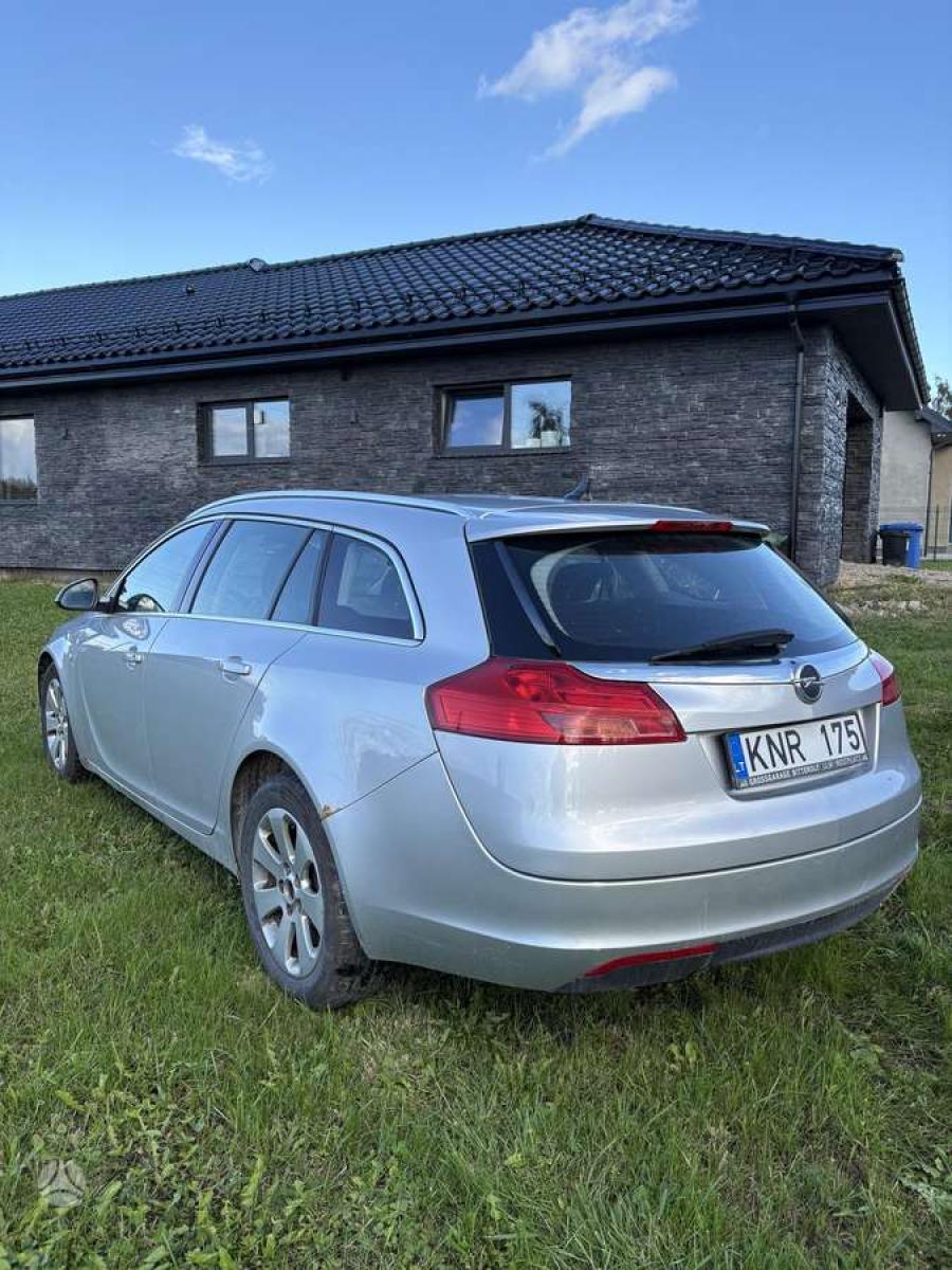Pelēks Opel Insignia 2010 Šauļi, ar dzinēja tilpumu 1.96 L un nobraukumu 384 tūkst. km par 2400 €, foto 4 vietnē AUTOMOTO.COM.LV