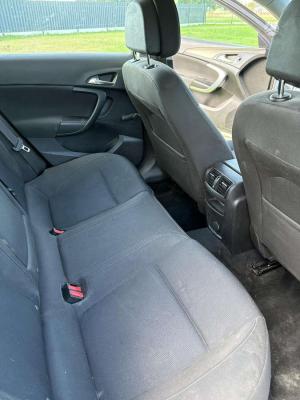 Pelēks Opel Insignia 2010 Šauļi, ar dzinēja tilpumu 1.96 L un nobraukumu 384 tūkst. km par 2400 €, foto 10 vietnē AUTOMOTO.COM.LV
