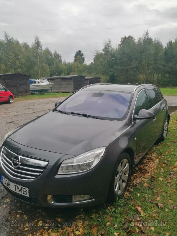 Grey Opel Insignia 2010 in Polva, with an engine capacity of 2.00 L and mileage of 335 thousand km for 995 €, photo 8 on AUTOMOTO.COM.LV