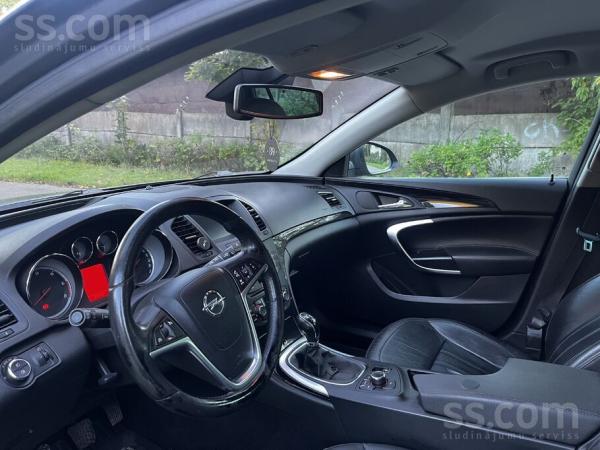 Серый Опель Инсигния 2010 в Рига, объемом двигателя 2.00 л и пробегом 275 тыс. км за 2350 €, фото 7 на AUTOMOTO.COM.LV