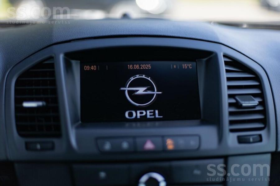 Grey Opel Insignia 2011 in Riga, with an engine capacity of 2.00 L and mileage of 326 thousand km for 4690 €, photo 24 on AUTOMOTO.COM.LV