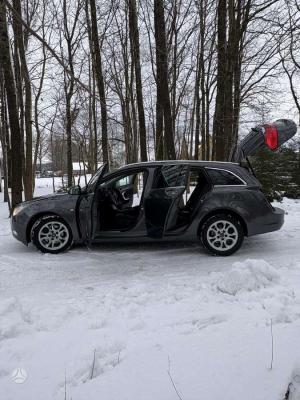 Grey Opel Insignia 2011 in Raseiniai, with an engine capacity of 1.96 L and mileage of 215 thousand km for 3450 €, photo 11 on AUTOMOTO.COM.LV