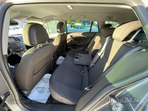 Grey Opel Insignia 2011 in Tartu, with an engine capacity of 2.00 L and mileage of 255 thousand km for 3699 €, photo 11 on AUTOMOTO.COM.LV