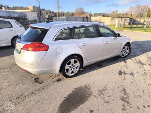 Grey Opel Insignia 2011 in Prienai, with an engine capacity of 2.00 L and mileage of 341 thousand km for 2500 €, photo 4 on AUTOMOTO.COM.LV