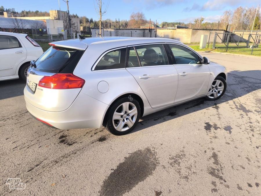 Grey Opel Insignia 2011 in Prienai, with an engine capacity of 2.00 L and mileage of 341 thousand km for 2500 €, photo 4 on AUTOMOTO.COM.LV