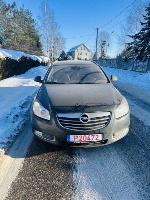 Grey Opel Insignia 2011 in Kaunas, with an engine capacity of 1.96 L and mileage of 291 thousand km for 2800 €, photo 1 on AUTOMOTO.COM.LV