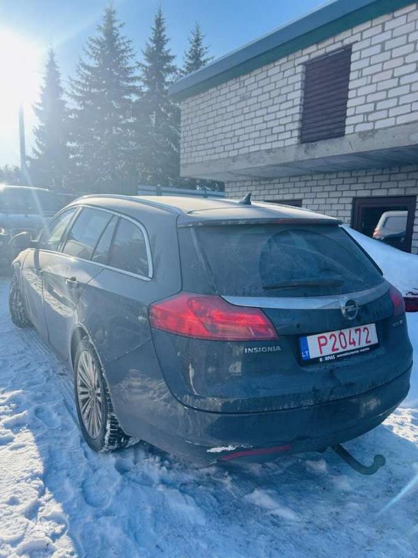 Grey Opel Insignia 2011 in Kaunas, with an engine capacity of 1.96 L and mileage of 291 thousand km for 2800 €, photo 5 on AUTOMOTO.COM.LV