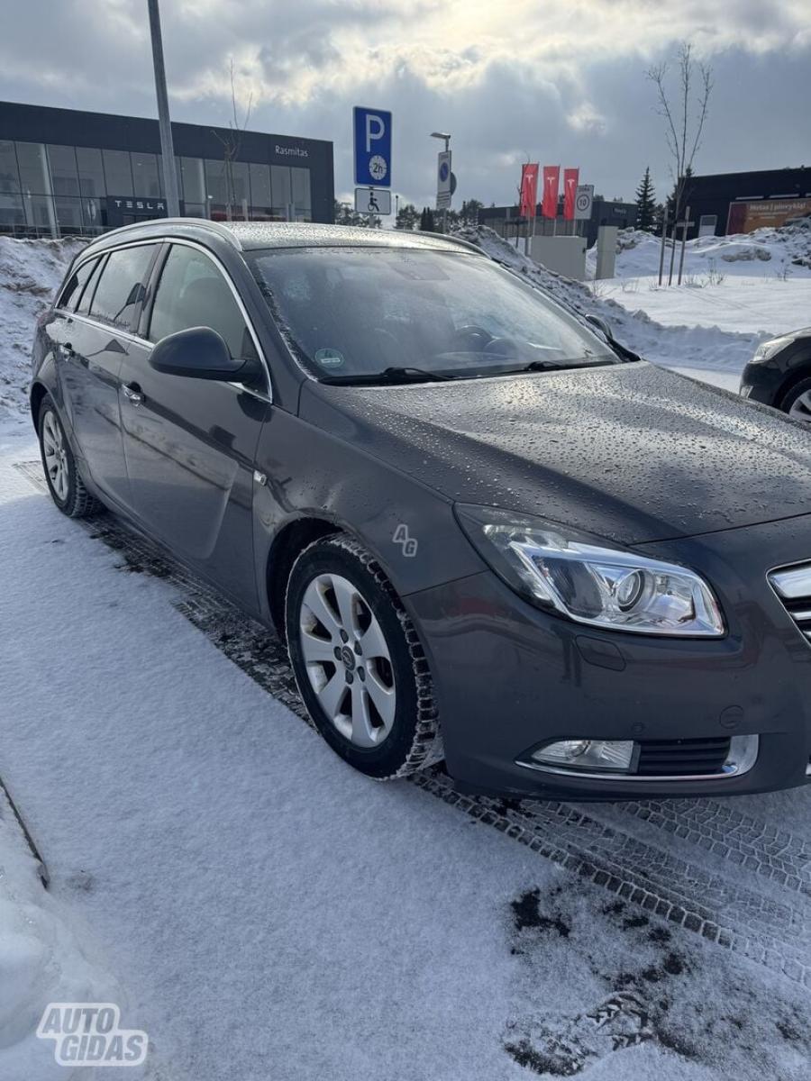 Grey Opel Insignia 2011 in Vilnius, with an engine capacity of 2.00 L and mileage of 245 thousand km for 2650 €, photo 3 on AUTOMOTO.COM.LV