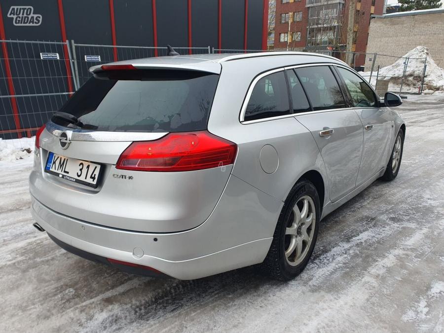 Grey Opel Insignia 2011 in Kaunas, with an engine capacity of 2.00 L and mileage of 300 thousand km for 2450 €, photo 4 on AUTOMOTO.COM.LV