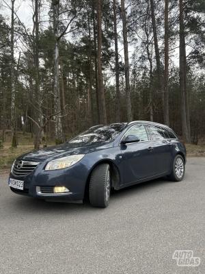 Grey Opel Insignia 2011 in Klaipeda, with an engine capacity of 2.00 L and mileage of 292 thousand km for 3250 €, photo 3 on AUTOMOTO.COM.LV