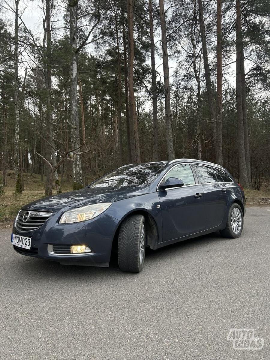 Grey Opel Insignia 2011 in Klaipeda, with an engine capacity of 2.00 L and mileage of 292 thousand km for 3250 €, photo 3 on AUTOMOTO.COM.LV